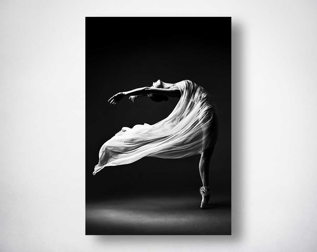 Buy Hanna Glass Art – Elegant & Decorative – Furniturewalla